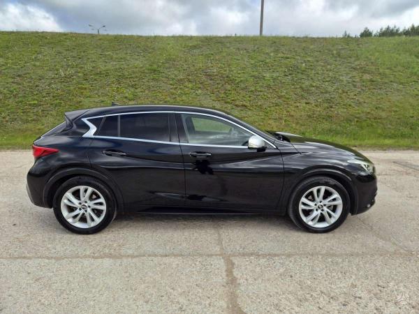 Melns Infiniti Q30 2017 Viļņa, ar dzinēja tilpumu 1.46 L un nobraukumu 286 tūkst. km par 7400 €, foto 6 vietnē AUTOMOTO.COM.LV