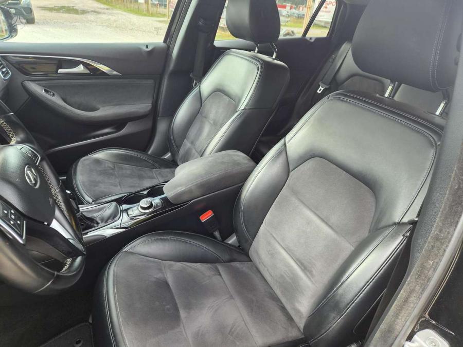 Melns Infiniti Q30 2017 Viļņa, ar dzinēja tilpumu 1.46 L un nobraukumu 286 tūkst. km par 7400 €, foto 12 vietnē AUTOMOTO.COM.LV