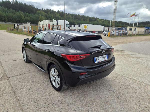 Melns Infiniti Q30 2017 Viļņa, ar dzinēja tilpumu 1.46 L un nobraukumu 285 tūkst. km par 6800 €, foto 4 vietnē AUTOMOTO.COM.LV