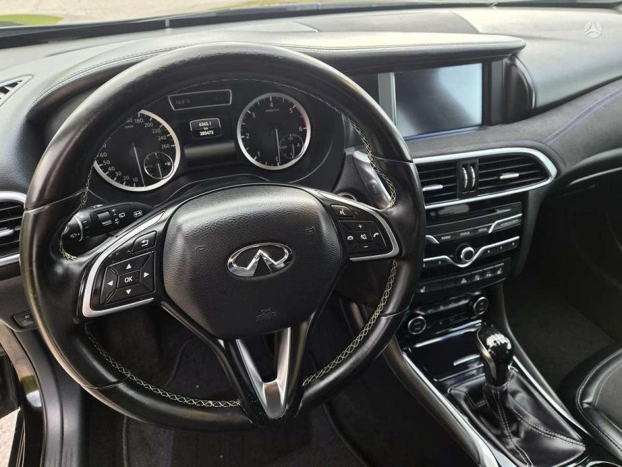 Black Infiniti Q30 2017 in Vilnius, with an engine capacity of 1.46 L and mileage of 285 thousand km for 6800 €, photo 16 on AUTOMOTO.COM.LV