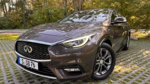 Brūns Infiniti Q30 2017 Viļņa, ar dzinēja tilpumu 1.46 L un nobraukumu 149 tūkst. km par 9550 €, foto  vietnē AUTOMOTO.COM.LV