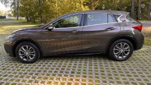 Brown Infiniti Q30 2017 in Vilnius, with an engine capacity of 1.46 L and mileage of 149 thousand km for 9550 €, photo 8 on AUTOMOTO.COM.LV