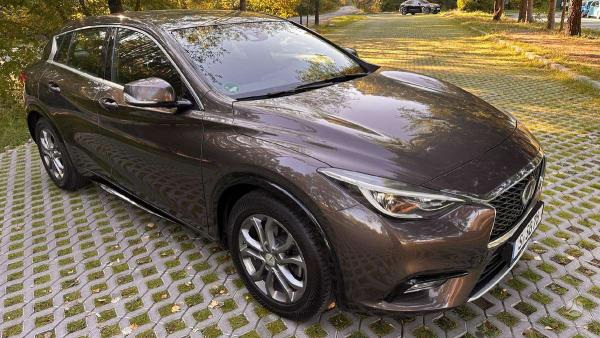 Brūns Infiniti Q30 2017 Viļņa, ar dzinēja tilpumu 1.46 L un nobraukumu 149 tūkst. km par 9500 €, foto 5 vietnē AUTOMOTO.COM.LV
