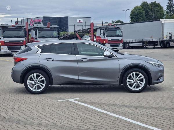 Pelēks Infiniti Q30 2016 Tauragė, ar dzinēja tilpumu 1.46 L un nobraukumu 214 tūkst. km par 7990 €, foto 6 vietnē AUTOMOTO.COM.LV
