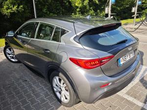 Pelēks Infiniti Q30 2016 Panevēža, ar dzinēja tilpumu 1.46 L un nobraukumu 223 tūkst. km par 7900 €, foto 6 vietnē AUTOMOTO.COM.LV