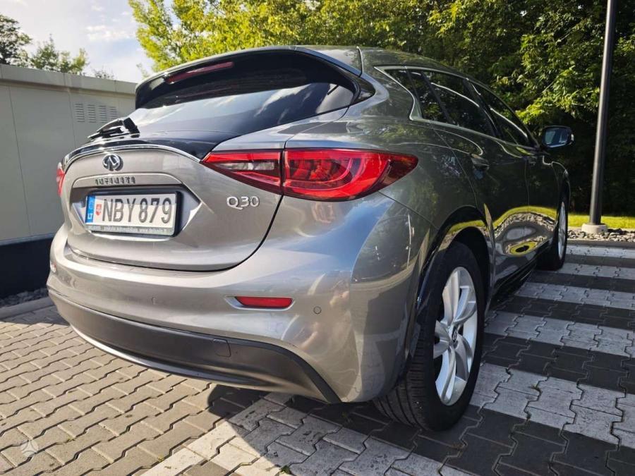 Pelēks Infiniti Q30 2016 Panevēža, ar dzinēja tilpumu 1.46 L un nobraukumu 223 tūkst. km par 7900 €, foto 17 vietnē AUTOMOTO.COM.LV