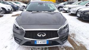 Pelēks Infiniti Q30 2017 Panevēža, ar dzinēja tilpumu 1.46 L un nobraukumu 208 tūkst. km par 11500 €, foto 5 vietnē AUTOMOTO.COM.LV