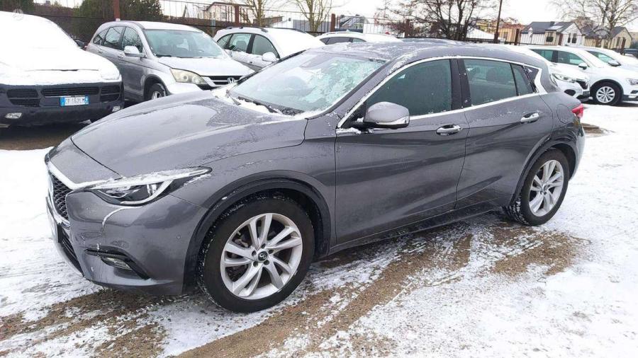 Pelēks Infiniti Q30 2017 Panevēža, ar dzinēja tilpumu 1.46 L un nobraukumu 208 tūkst. km par 11500 €, foto 8 vietnē AUTOMOTO.COM.LV