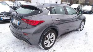 Pelēks Infiniti Q30 2017 Panevēža, ar dzinēja tilpumu 1.46 L un nobraukumu 208 tūkst. km par 11500 €, foto 12 vietnē AUTOMOTO.COM.LV