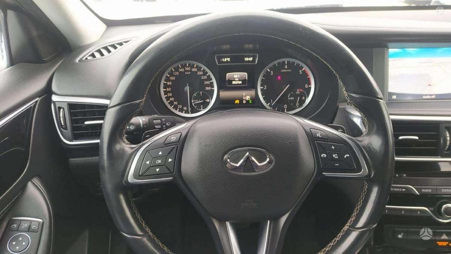 Pelēks Infiniti Q30 2017 Panevēža, ar dzinēja tilpumu 1.46 L un nobraukumu 208 tūkst. km par 11500 €, foto 26 vietnē AUTOMOTO.COM.LV