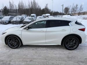 White Infiniti Q30 2017 in Taurage, with an engine capacity of 2.14 L and mileage of 268 thousand km for 8400 €, photo 10 on AUTOMOTO.COM.LV