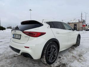 White Infiniti Q30 2016 in Siauliai, with an engine capacity of 2.14 L and mileage of 177 thousand km for 12800 €, photo 4 on AUTOMOTO.COM.LV