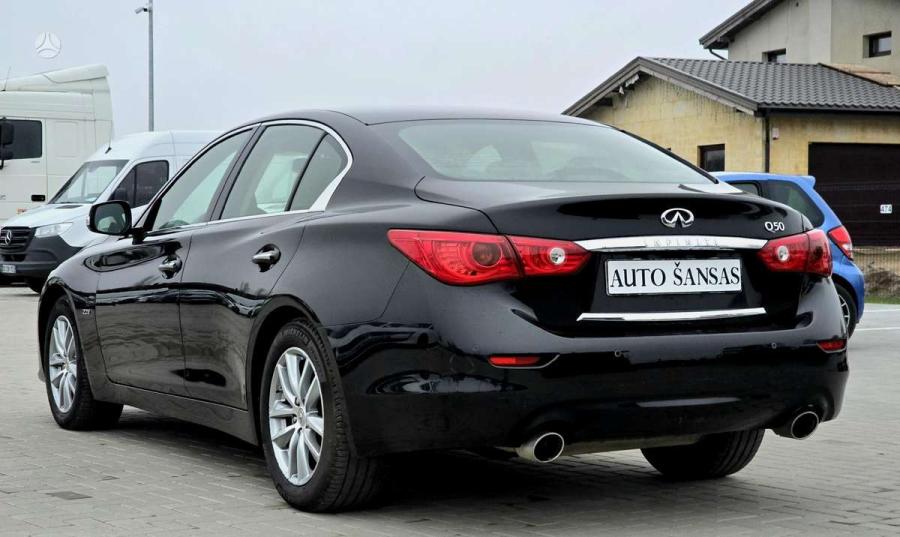 Black Infiniti Q50 2014 in Taurage, with an engine capacity of 2.14 L and mileage of 212 thousand km for 6950 €, photo 7 on AUTOMOTO.COM.LV