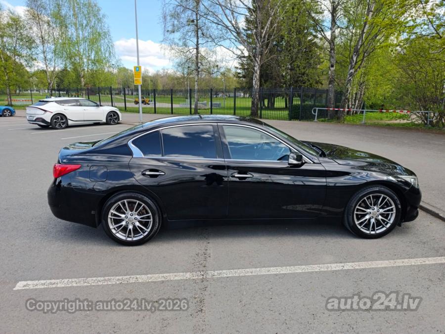 Black Infiniti Q50 2014 in Tallinn, with an engine capacity of 2.10 L and mileage of 168 thousand km for 10499 €, photo 5 on AUTOMOTO.COM.LV