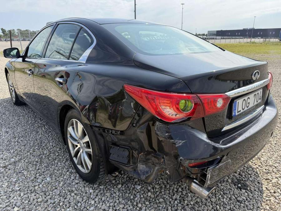 Melns Infiniti Q50 2014 Viļņa, ar dzinēja tilpumu 2.20 L un nobraukumu 181 tūkst. km par 3300 €, foto 12 vietnē AUTOMOTO.COM.LV