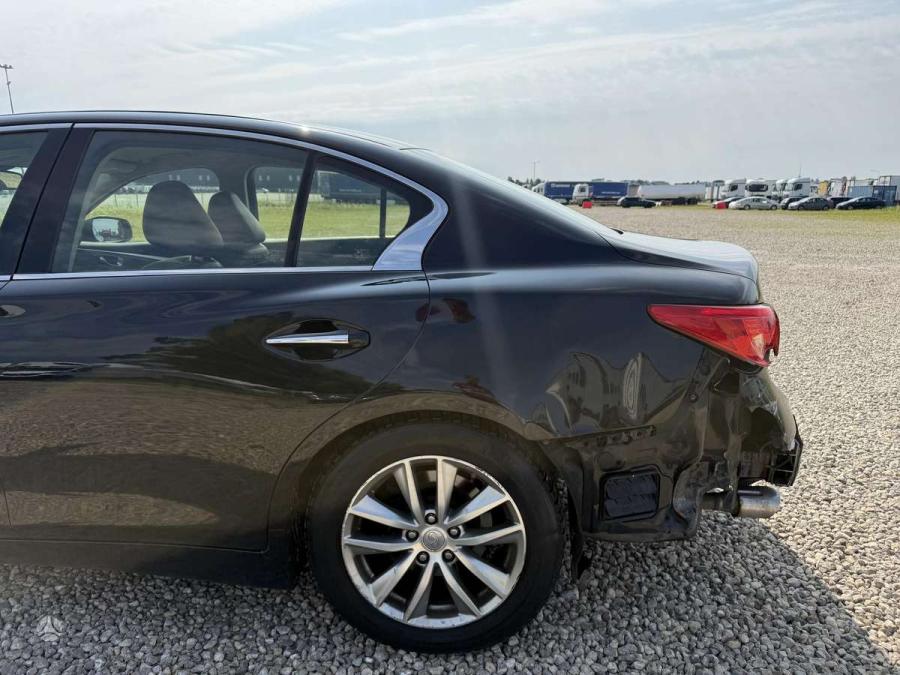 Melns Infiniti Q50 2014 Viļņa, ar dzinēja tilpumu 2.20 L un nobraukumu 181 tūkst. km par 3300 €, foto 13 vietnē AUTOMOTO.COM.LV