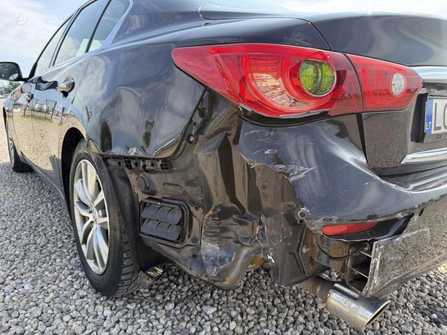 Melns Infiniti Q50 2014 Viļņa, ar dzinēja tilpumu 2.20 L un nobraukumu 181 tūkst. km par 3300 €, foto 14 vietnē AUTOMOTO.COM.LV