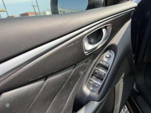 Melns Infiniti Q50 2014 Viļņa, ar dzinēja tilpumu 2.20 L un nobraukumu 181 tūkst. km par 3300 €, foto 18 vietnē AUTOMOTO.COM.LV