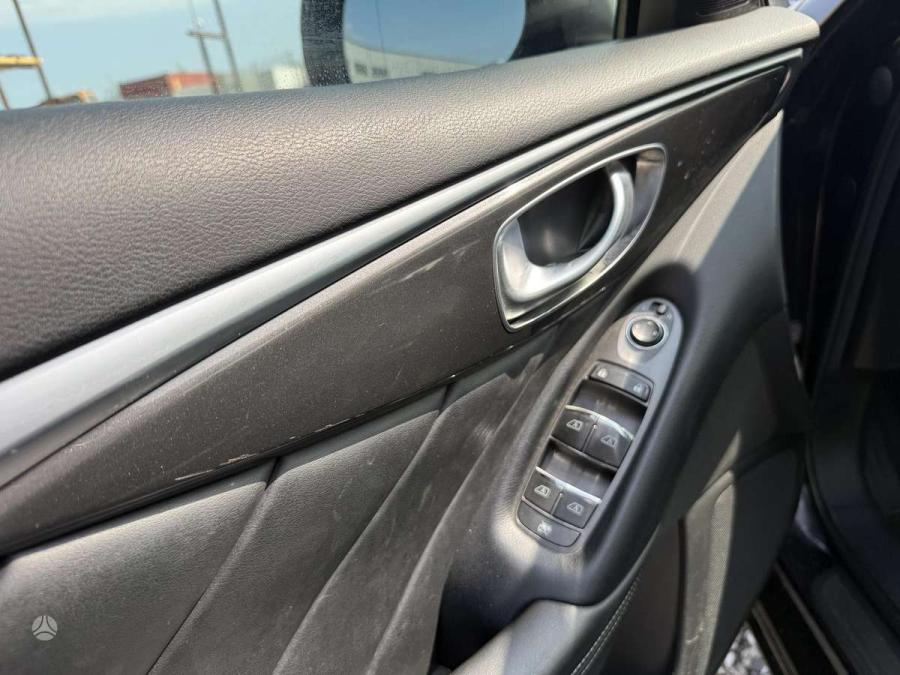 Melns Infiniti Q50 2014 Viļņa, ar dzinēja tilpumu 2.20 L un nobraukumu 181 tūkst. km par 3300 €, foto 18 vietnē AUTOMOTO.COM.LV