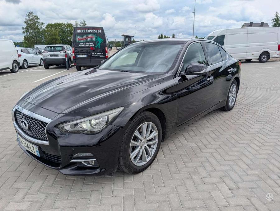 Melns Infiniti Q50 2016 Tauragė, ar dzinēja tilpumu 2.14 L un nobraukumu 231 tūkst. km par 6900 €, foto 1 vietnē AUTOMOTO.COM.LV