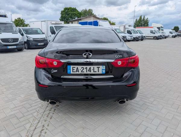 Black Infiniti Q50 2016 in Taurage, with an engine capacity of 2.14 L and mileage of 231 thousand km for 6900 €, photo 6 on AUTOMOTO.COM.LV