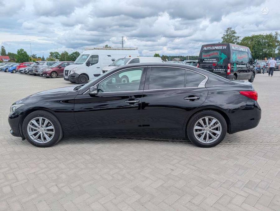 Melns Infiniti Q50 2016 Tauragė, ar dzinēja tilpumu 2.14 L un nobraukumu 231 tūkst. km par 6900 €, foto 9 vietnē AUTOMOTO.COM.LV