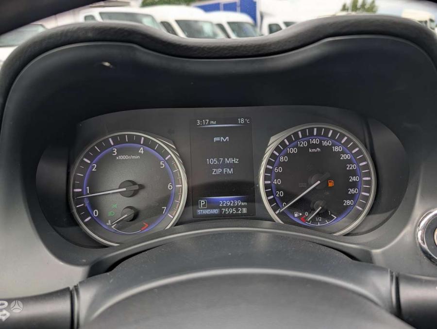 Melns Infiniti Q50 2016 Tauragė, ar dzinēja tilpumu 2.14 L un nobraukumu 231 tūkst. km par 6900 €, foto 15 vietnē AUTOMOTO.COM.LV