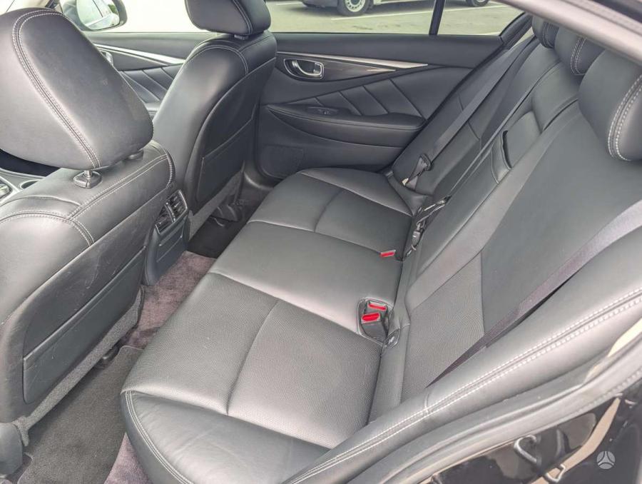 Melns Infiniti Q50 2016 Tauragė, ar dzinēja tilpumu 2.14 L un nobraukumu 231 tūkst. km par 6900 €, foto 17 vietnē AUTOMOTO.COM.LV