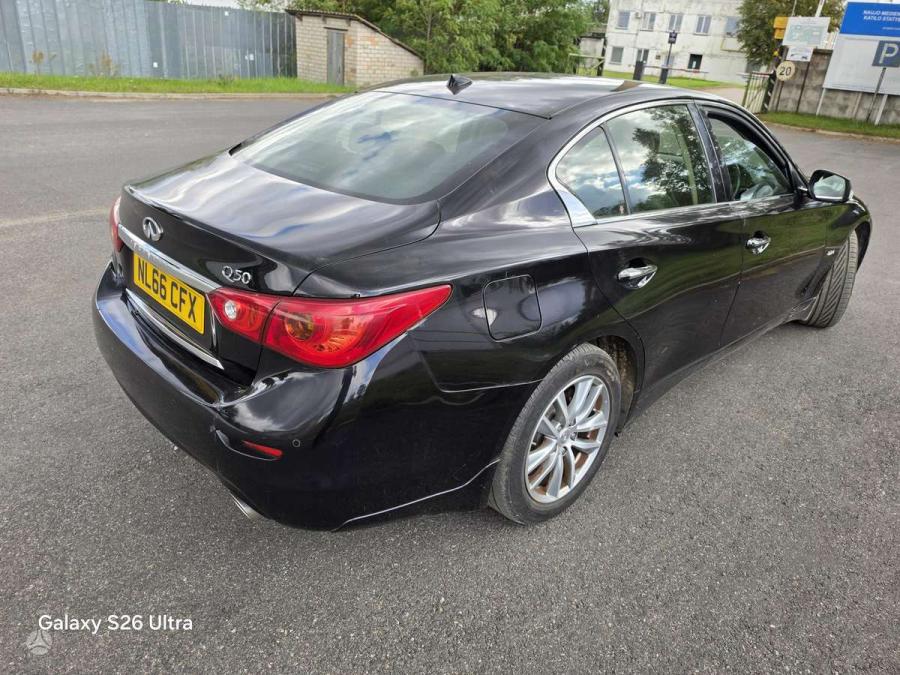 Black Infiniti Q50 2017 in Jonava, with an engine capacity of 2.14 L and mileage of 155 thousand km for 2999 €, photo 9 on AUTOMOTO.COM.LV