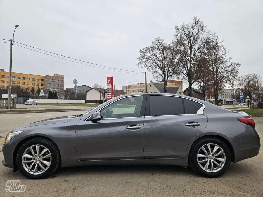 Grey Infiniti Q50 2015 in Siauliai, with an engine capacity of 2.10 L and mileage of 255 thousand km for 6950 €, photo 6 on AUTOMOTO.COM.LV