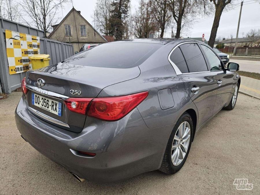 Grey Infiniti Q50 2015 in Siauliai, with an engine capacity of 2.10 L and mileage of 255 thousand km for 6950 €, photo 7 on AUTOMOTO.COM.LV