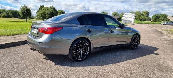 Grey Infiniti Q50 2015 in Kaunas, with an engine capacity of 2.14 L and mileage of 240 thousand km for 7000 €, photo 2 on AUTOMOTO.COM.LV