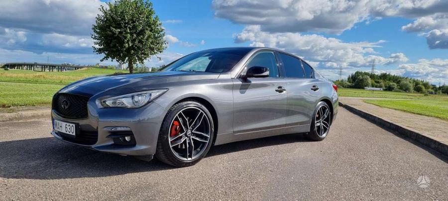 Grey Infiniti Q50 2015 in Kaunas, with an engine capacity of 2.14 L and mileage of 240 thousand km for 7000 €, photo 9 on AUTOMOTO.COM.LV