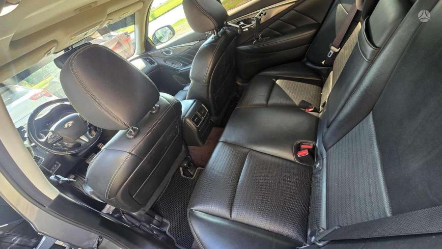 Grey Infiniti Q50 2015 in Kaunas, with an engine capacity of 2.14 L and mileage of 240 thousand km for 7000 €, photo 13 on AUTOMOTO.COM.LV