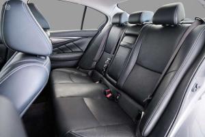 Grey Infiniti Q50 2015 in Kaunas, with an engine capacity of 2.20 L and mileage of 219 thousand km for 6990 €, photo 10 on AUTOMOTO.COM.LV