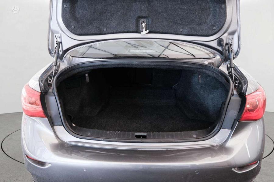 Grey Infiniti Q50 2015 in Kaunas, with an engine capacity of 2.20 L and mileage of 219 thousand km for 6990 €, photo 14 on AUTOMOTO.COM.LV