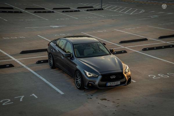 Pelēks Infiniti Q50 2016 Kauņa, ar dzinēja tilpumu 3.00 L un nobraukumu 48 tūkst. km par 14300 €, foto 1 vietnē AUTOMOTO.COM.LV