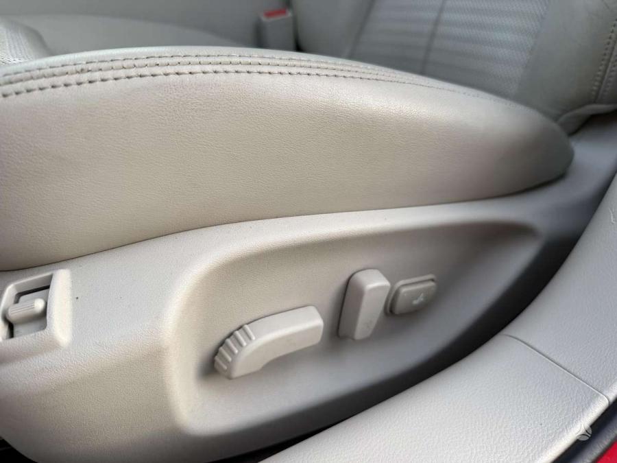 Sarkans Infiniti Q50 2017 Viļņa, ar dzinēja tilpumu 3.00 L un nobraukumu 129 tūkst. km par 10500 €, foto 20 vietnē AUTOMOTO.COM.LV