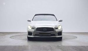 White Infiniti Q50 2015 in Vilnius, with an engine capacity of 2.14 L and mileage of 212 thousand km for 7502 €, photo 2 on AUTOMOTO.COM.LV