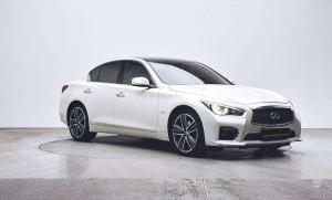 White Infiniti Q50 2015 in Vilnius, with an engine capacity of 2.14 L and mileage of 212 thousand km for 7502 €, photo 3 on AUTOMOTO.COM.LV