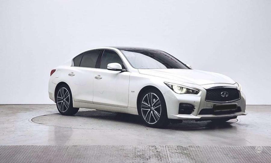 White Infiniti Q50 2015 in Vilnius, with an engine capacity of 2.14 L and mileage of 212 thousand km for 7502 €, photo 3 on AUTOMOTO.COM.LV