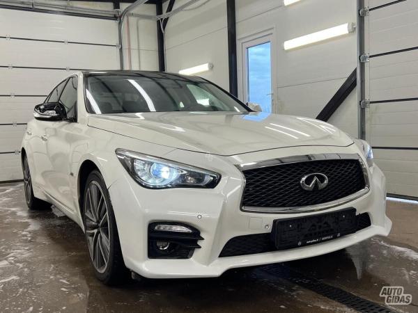 White Infiniti Q50 2015 in Aukstieji Rusokai, with an engine capacity of 2.20 L and mileage of 230 thousand km for 6400 €, photo 1 on AUTOMOTO.COM.LV