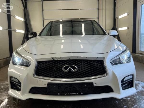 White Infiniti Q50 2015 in Aukstieji Rusokai, with an engine capacity of 2.20 L and mileage of 230 thousand km for 6400 €, photo 3 on AUTOMOTO.COM.LV