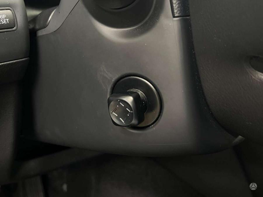 Balts Infiniti Q50 2015 Viļņa, ar dzinēja tilpumu 2.14 L un nobraukumu 230 tūkst. km par 6400 €, foto 16 vietnē AUTOMOTO.COM.LV