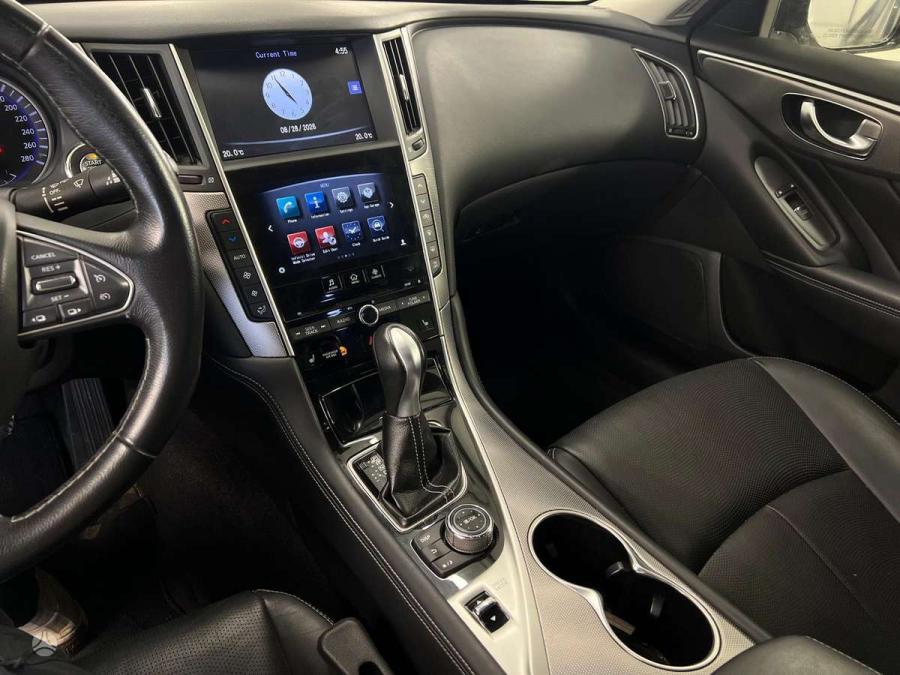 Balts Infiniti Q50 2015 Viļņa, ar dzinēja tilpumu 2.14 L un nobraukumu 230 tūkst. km par 6400 €, foto 18 vietnē AUTOMOTO.COM.LV