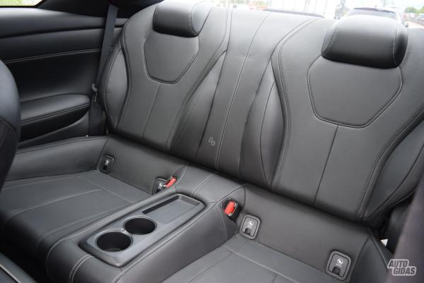 Black Infiniti Q60 2017 in Vilnius, with an engine capacity of 3.00 L and mileage of 82 thousand km for 25000 €, photo 10 on AUTOMOTO.COM.LV