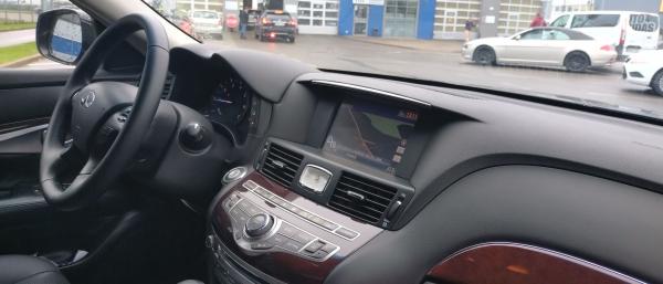 Melns Infiniti Q70 2015 Viļņa, ar dzinēja tilpumu 2.10 L un nobraukumu 260 tūkst. km par 9444 €, foto 8 vietnē AUTOMOTO.COM.LV