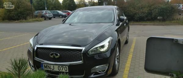Черный Инфинити Q70 2015 в Вильнюс, объемом двигателя 2.10 л и пробегом 260 тыс. км за 9444 €, фото 1 на AUTOMOTO.COM.LV
