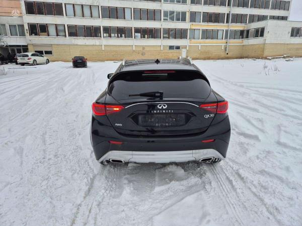 Melns Infiniti QX30 2017 Panevēža, ar dzinēja tilpumu 2.10 L un nobraukumu 123 tūkst. km par 6999 €, foto 5 vietnē AUTOMOTO.COM.LV