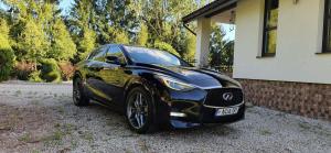 Black Infiniti QX30 2017 in Siauliai, with an engine capacity of 1.99 L and mileage of 120 thousand km for 13500 €, photo 3 on AUTOMOTO.COM.LV